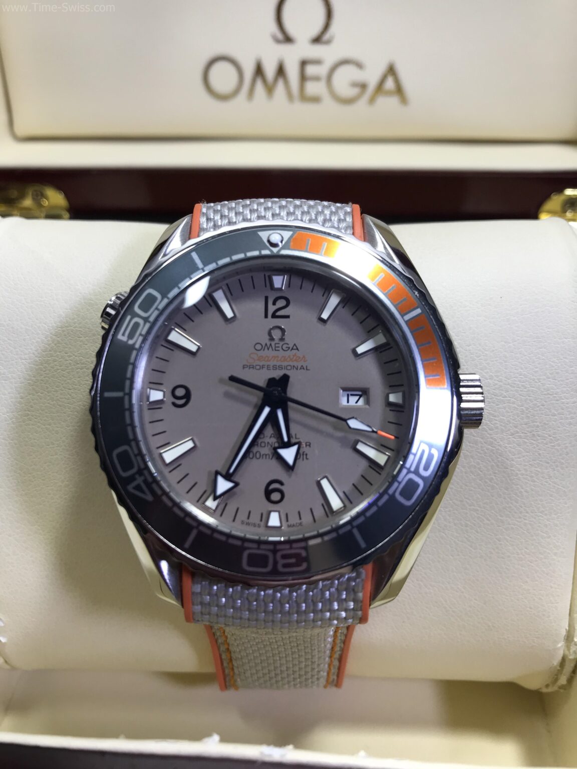Omega Seamaster Orange Grey Dial Grey Rubber 42mm | https://time-swiss.com